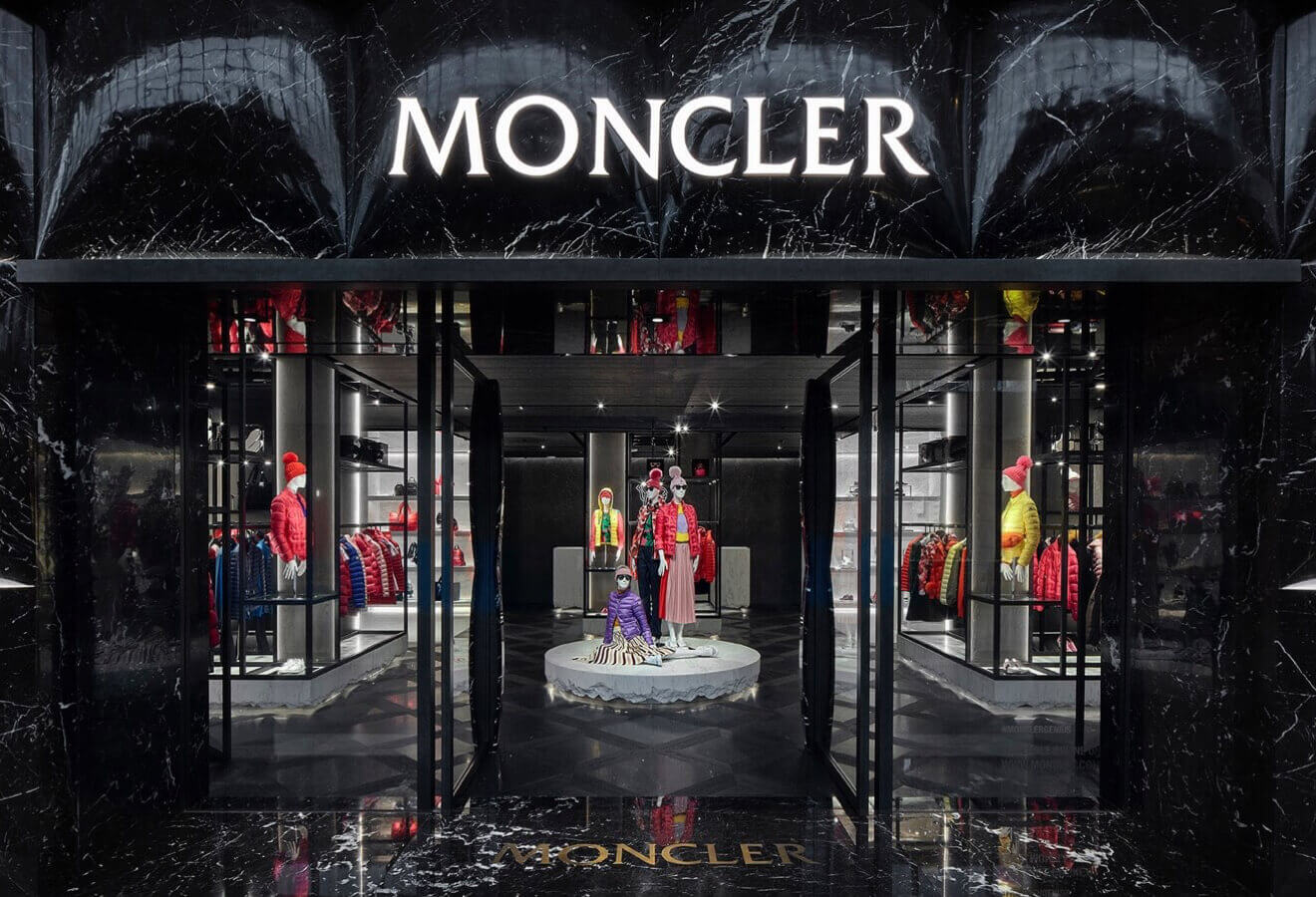 İtalyan Moncler, rakibi Stone Island'ı satın alıyor - Magazin Life