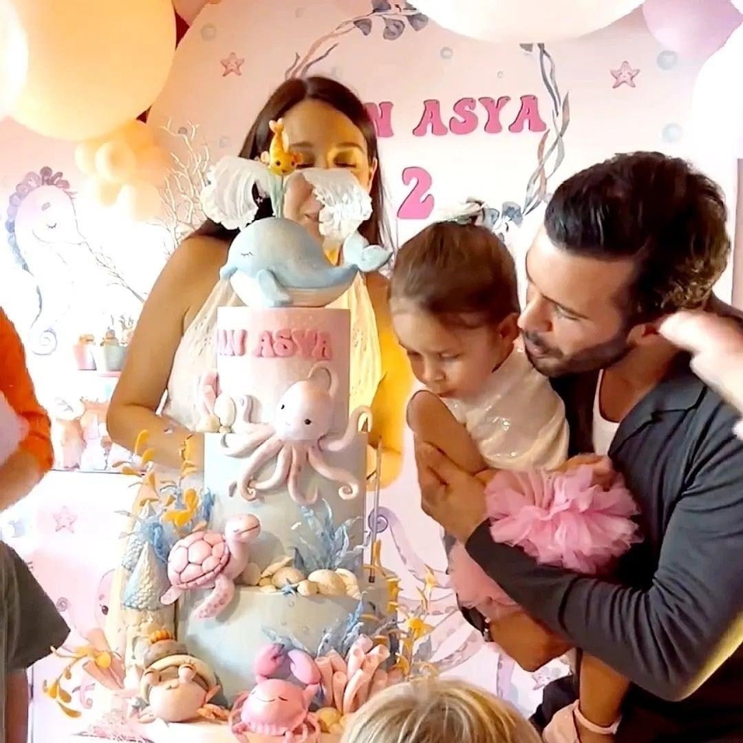 Gupse Özay ve Barış Arduç'un Mutlu Aile Yaşamı - Magazin Life
