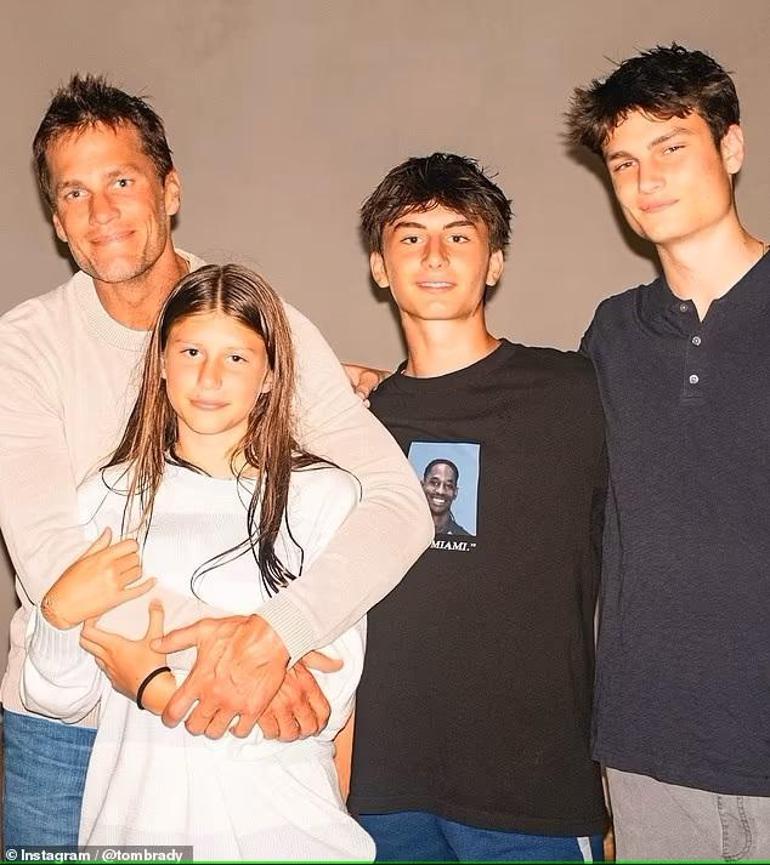 Ünlü model üçüncü kere anne oldu - Magazin Life