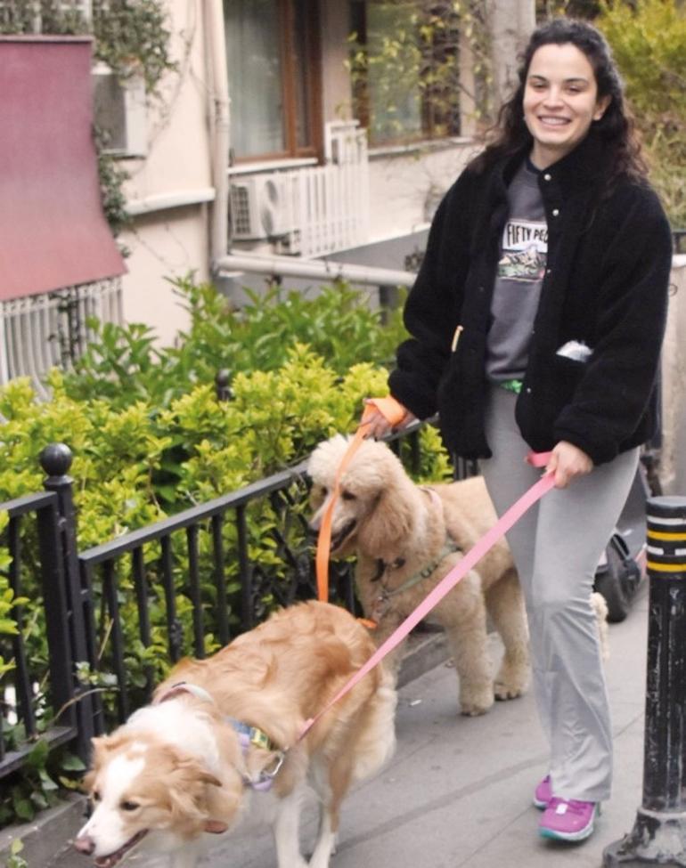 Elif Ada'ya sürpriz parti... 'Kimse ışığını söndürmesin' - Magazin Life